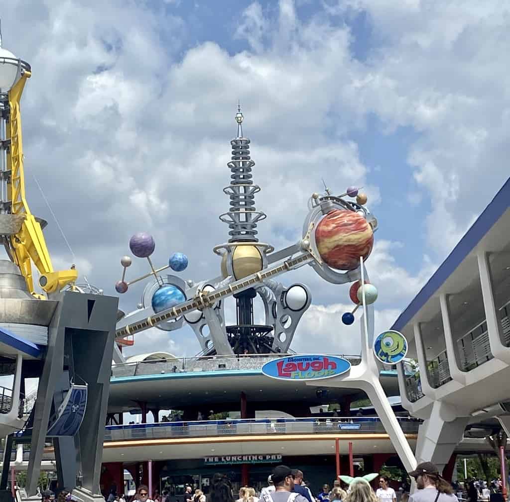 What To Pack for Disney World in April - The Palmetto Mom